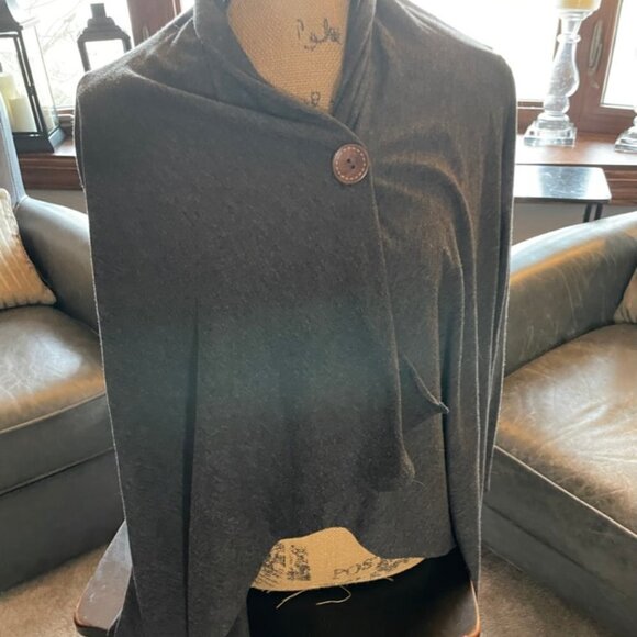 bobeau | Sweaters | Bobeau Gray Button Wrap | Poshmark